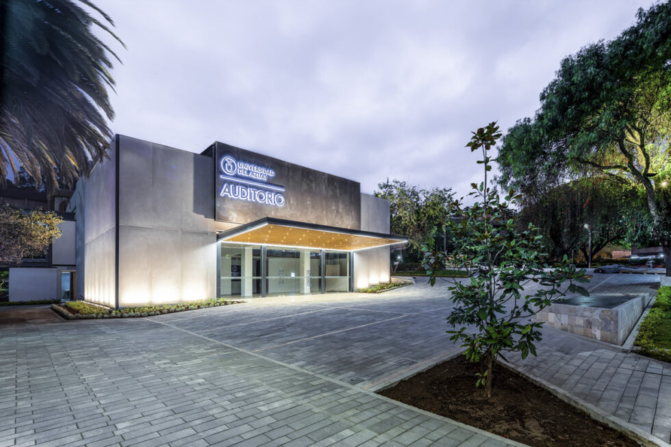 RENOVACIÓN DEL AUDITORIO CON NUEVAS ENVOLVENTES: DENTRO Y FUERA ...